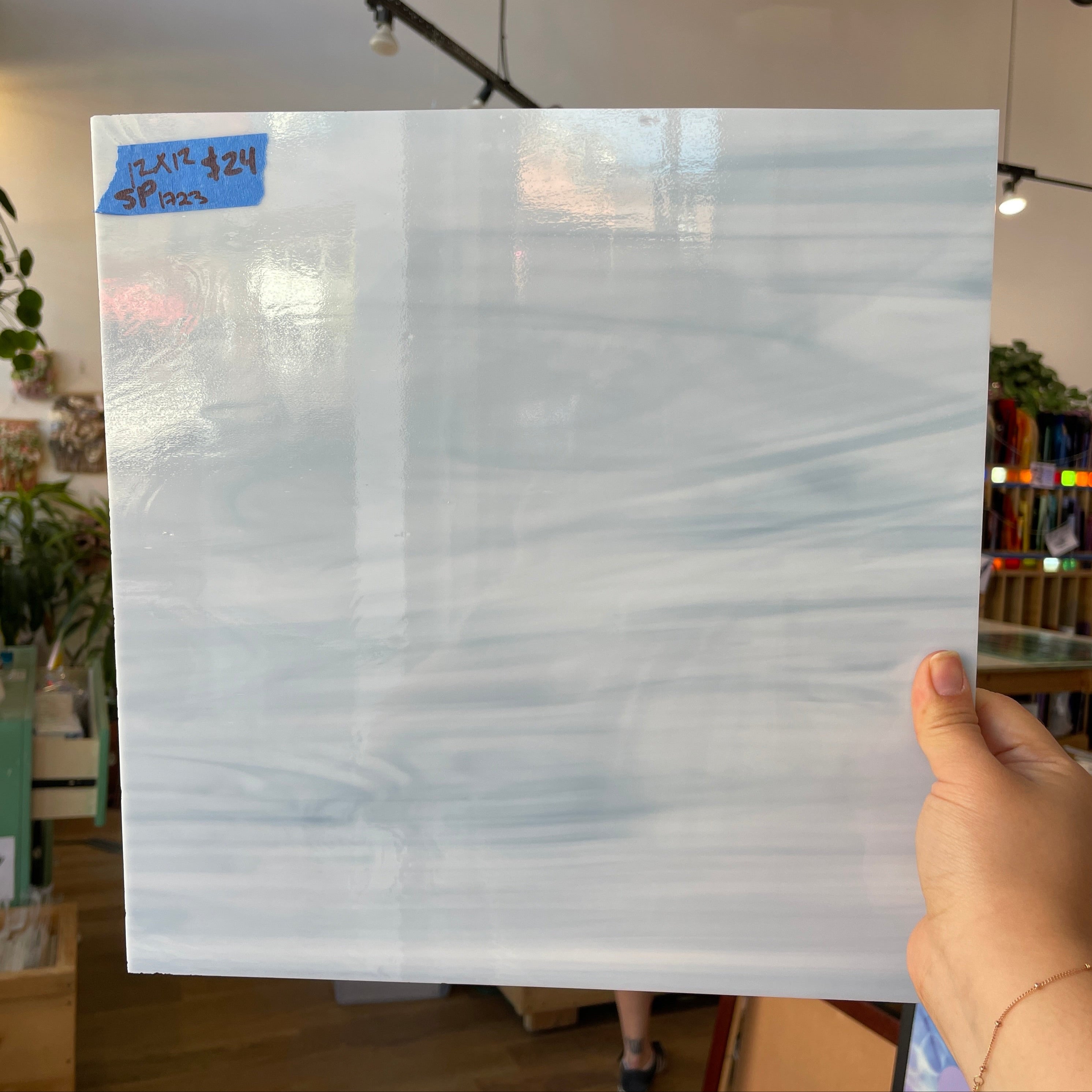 Blue White Wispy Opaque Spectrum – Colorado Glass Works