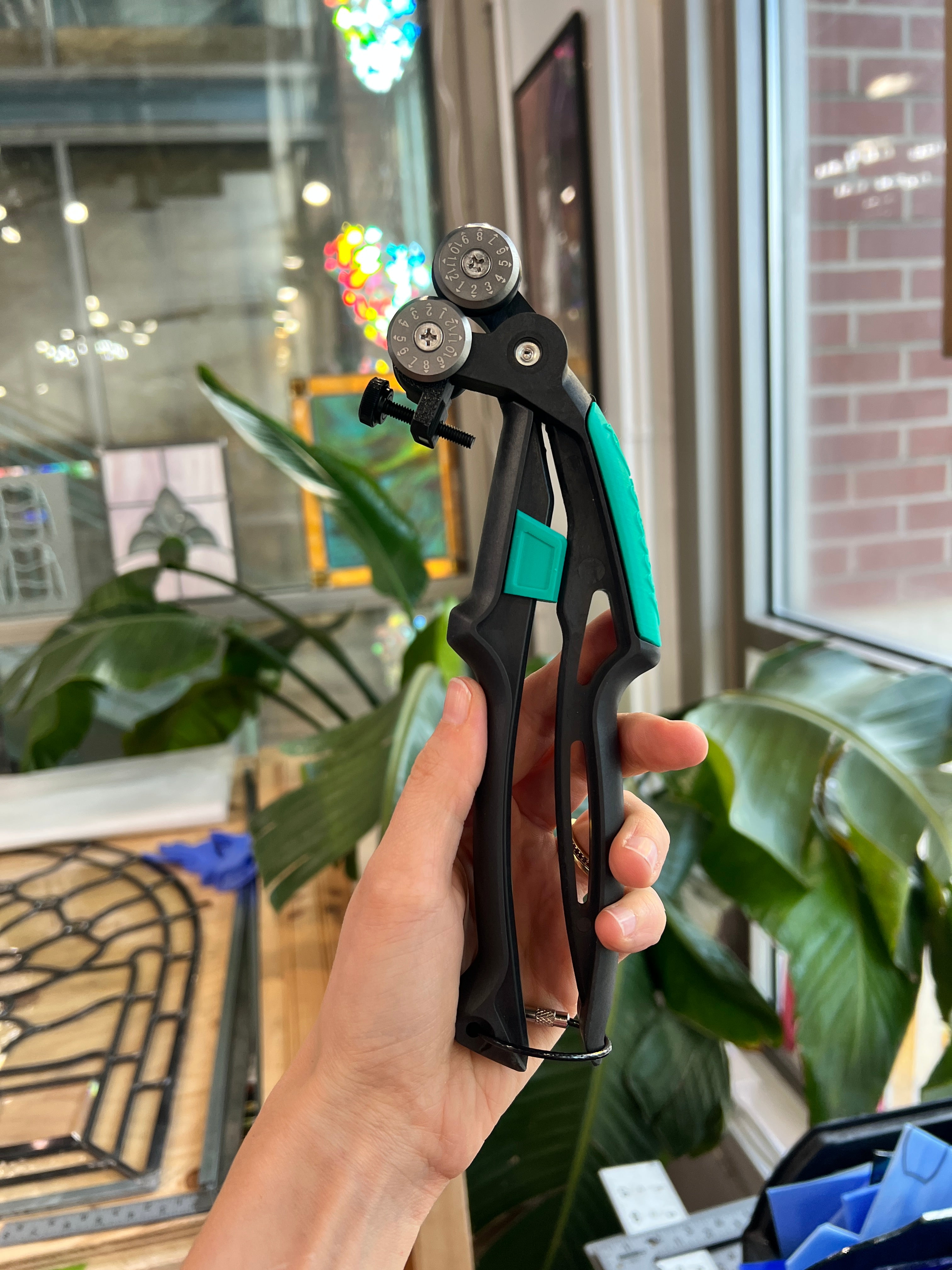 Breda Glass Nippers – Colorado Glass Works